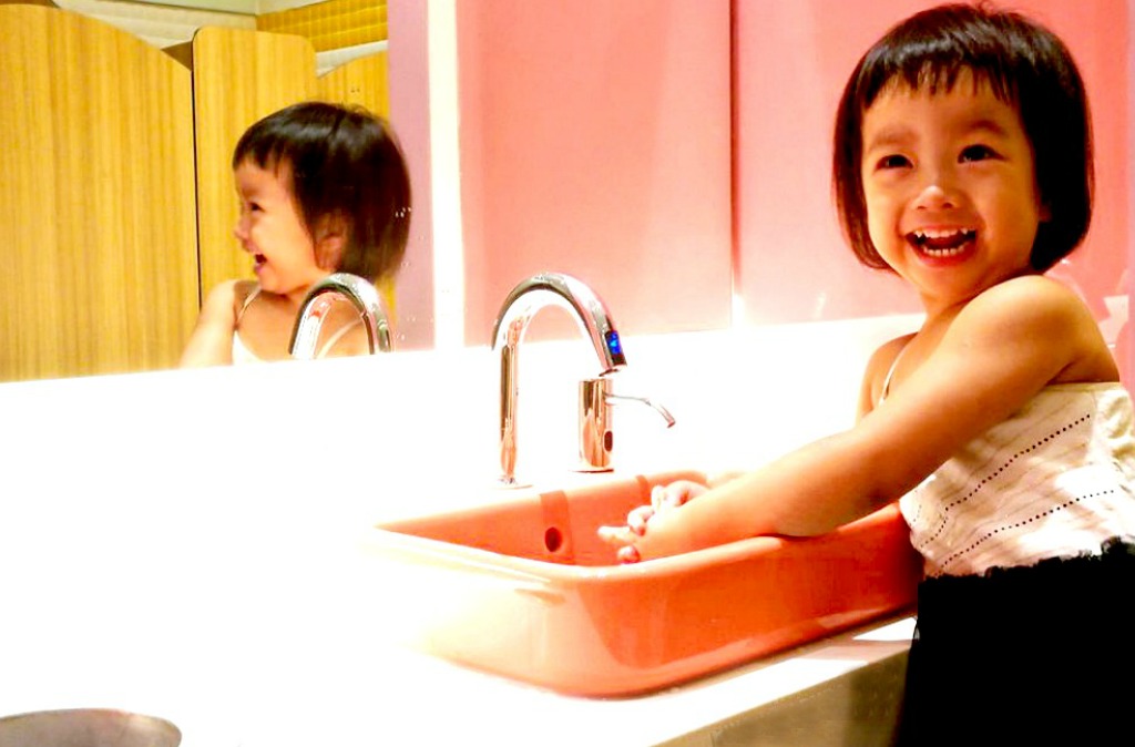Teaching Kids Proper Toilet Etiquette - January 2026 | Motherhood Malaysia