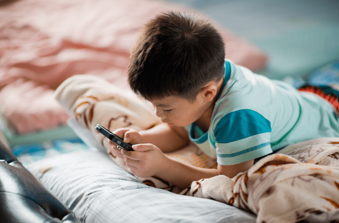 Smart Devices: Friend Or Foe For Your Kids? Find Out Here! | Motherhood
