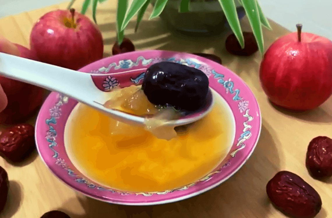 Apple Red Dates Drink Recipe For Your Tired Eyes | Motherhood Malaysia