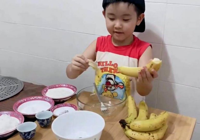 Lepat Pisang (Steamed Banana Packets) are A Healthy Dessert