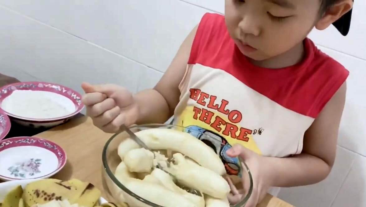 Lepat Pisang (Steamed Banana Packets) are A Healthy Dessert