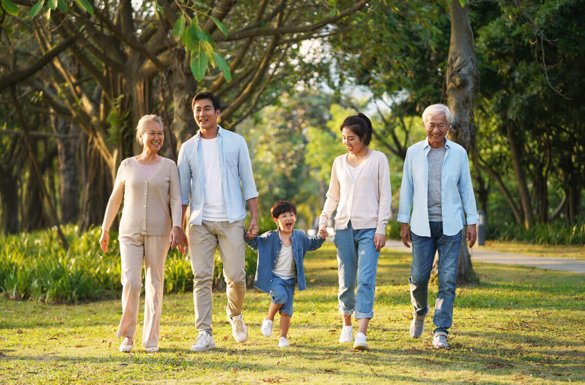 5 Practical Ways to Help Your Child Build Healthy Bonds with Extended ...