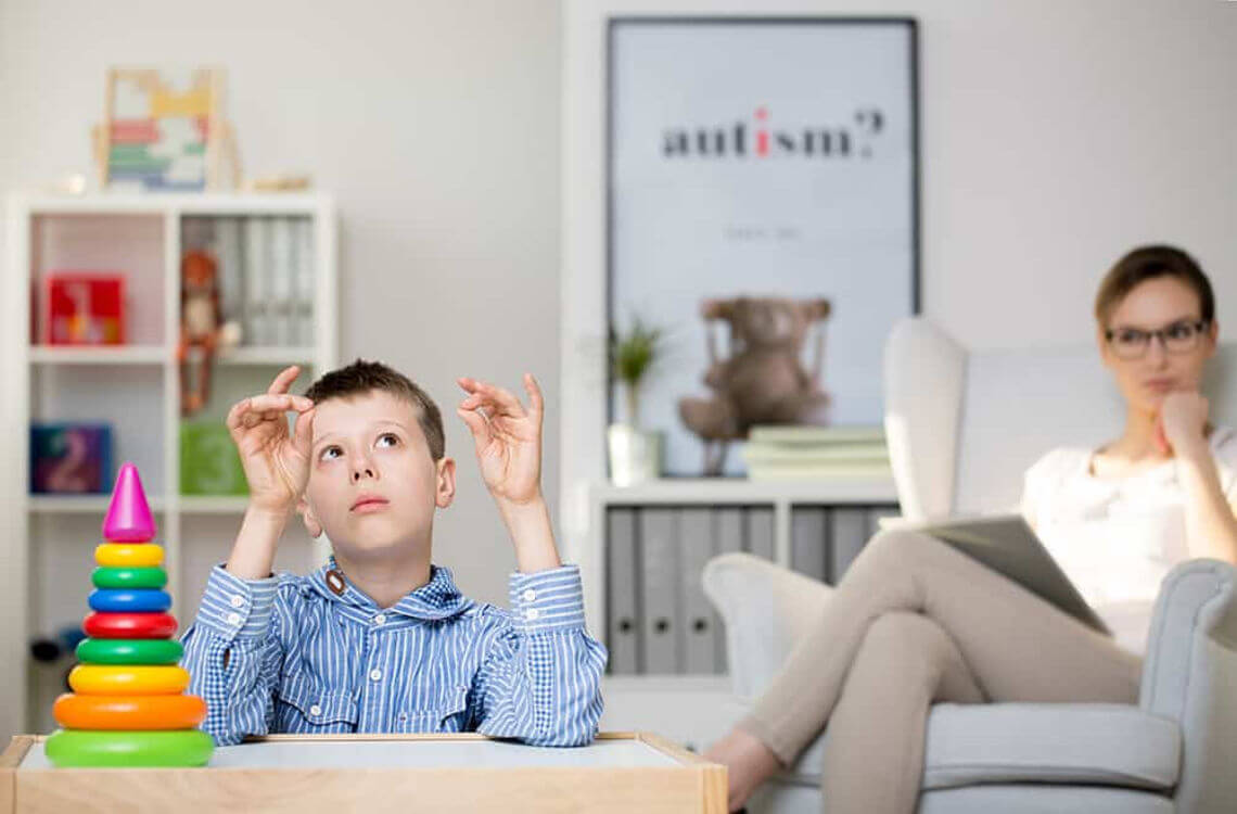 Mengenali 10 Ciri-Ciri Autisme Pada Anak: Panduan Untuk Mommy Dan Daddy!